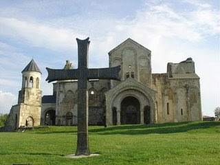 ხუროთმოძღვრება: eklesia -monastrebi